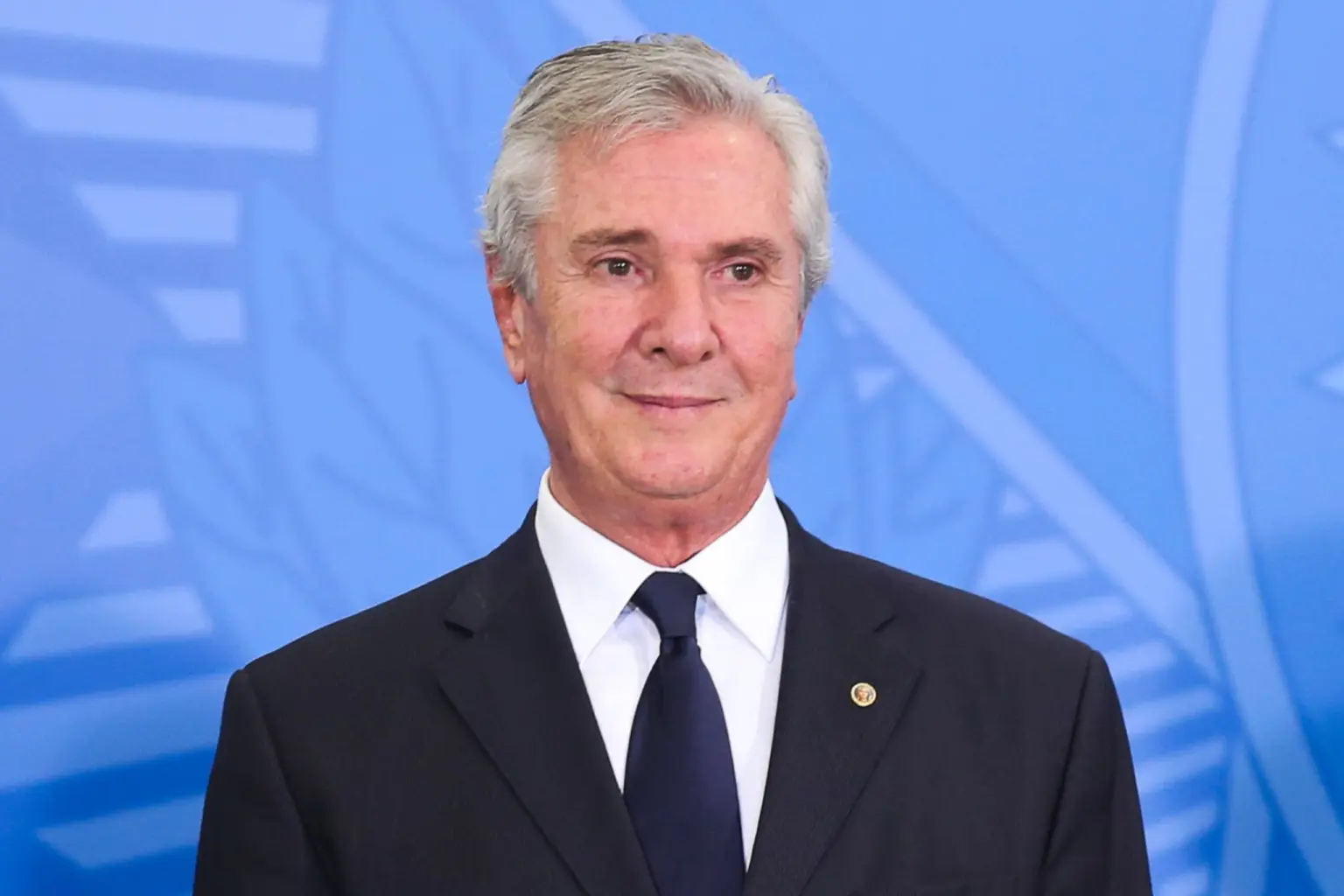 Ex-presidente Fernando Collor de Mello é preso em Alagoas após ordem de ...